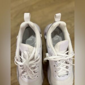 Nike | Shoes | Nike Ryz Ii 365 Womens White Chunky Casual Running Shoes Sz 9 Leather Mesh | Poshmark